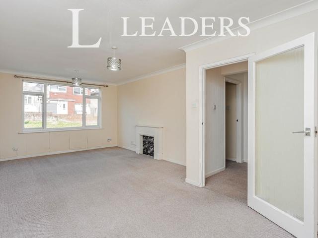 2 bedroom apartment to rent Grove Road, Burgess Hill, RH15