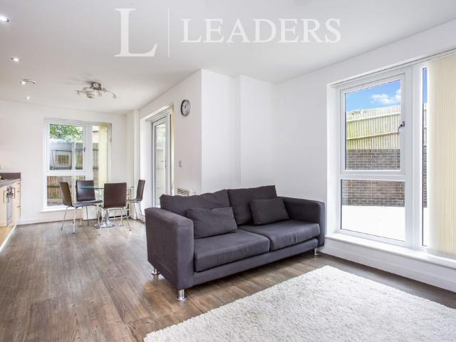 2 bedroom apartment to rent Guildford Road, Woking, GU22