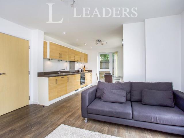 2 bedroom apartment to rent Guildford Road, Woking, GU22