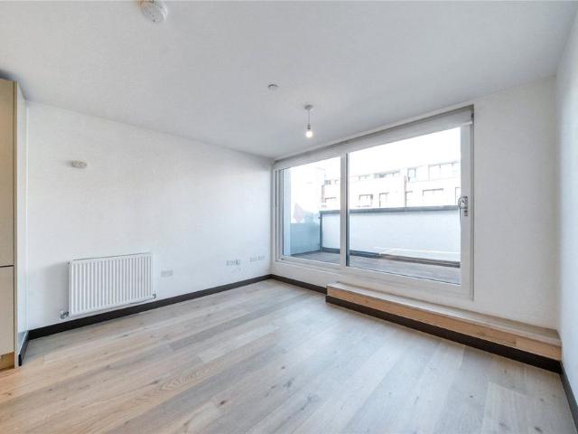 2 bedroom apartment to rent Darlington House, Merlin Drive, Fletton Quays, Peterborough, PE2