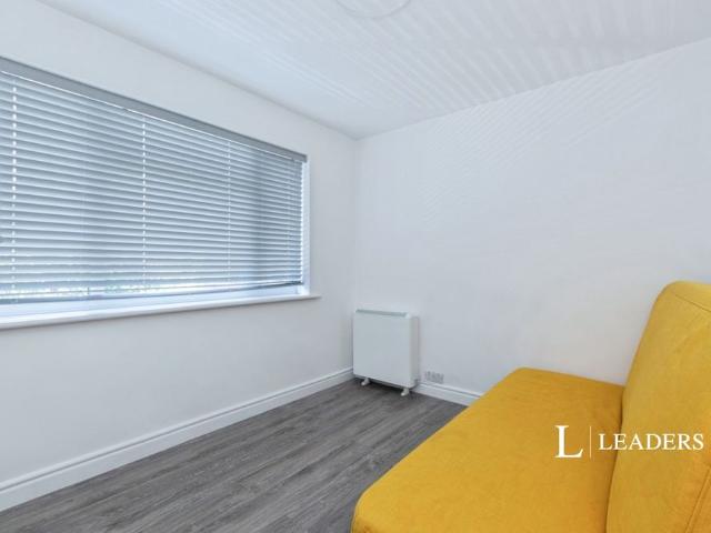 2 bedroom apartment to rent Derby Road, Bournemouth, Dorset, BH1