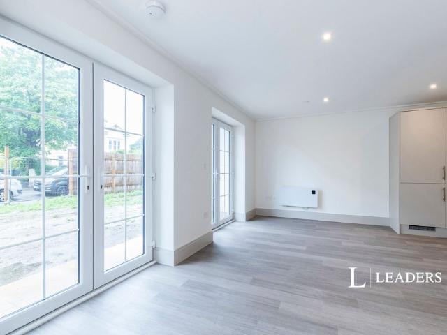 2 bedroom apartment to rent Durley Road, Bournemouth, Dorset, BH2