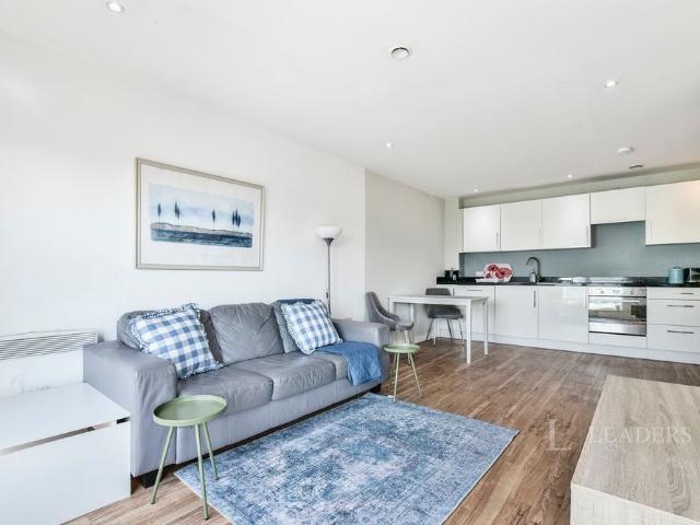2 bedroom apartment to rent Elmira Way, Salford, Greater Manchester, M5