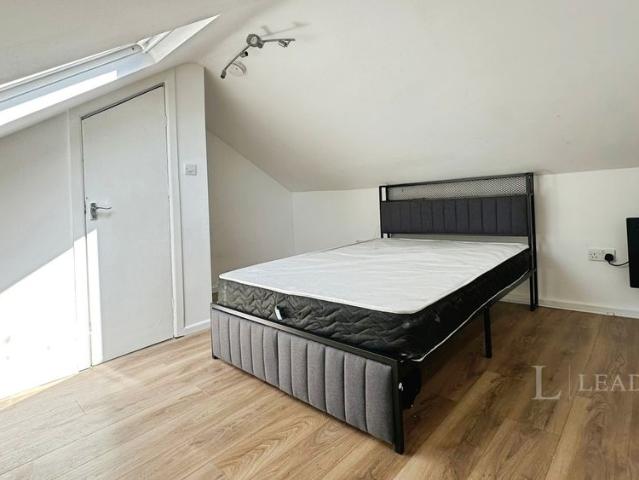 2 bedroom apartment to rent Falconers Road, Luton, Bedfordshire, LU2