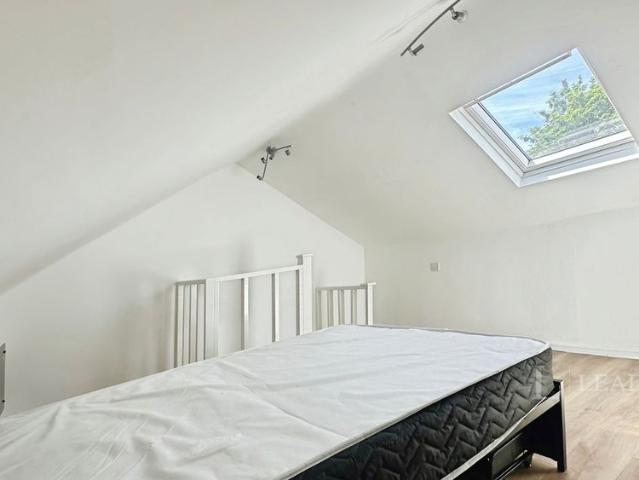2 bedroom apartment to rent Falconers Road, Luton, Bedfordshire, LU2