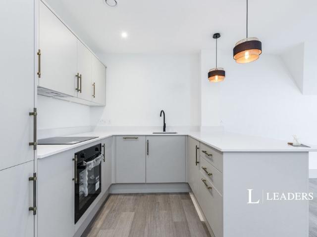 2 bedroom apartment to rent Hahnemann Road, Bournemouth, BH2