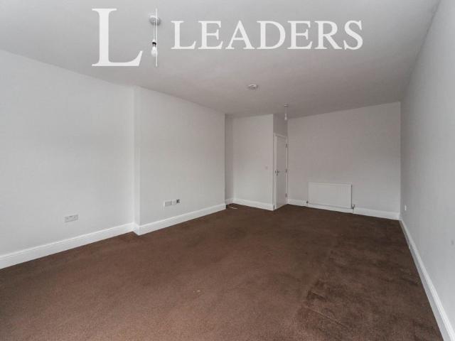 2 bedroom apartment to rent High Street South, Dunstable, Bedfordshire, LU6