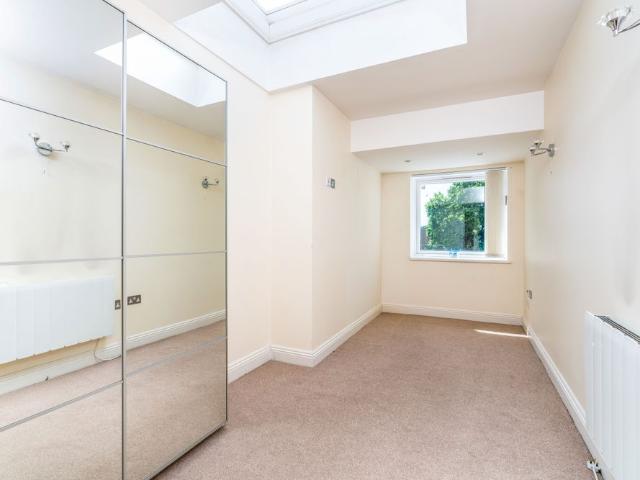2 bedroom apartment to rent High Street, Southampton, SO14