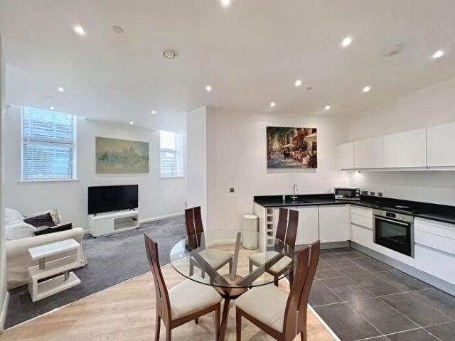 2 Bedroom Apartment To Rent In Corporation Street, The Co Operative, CV1