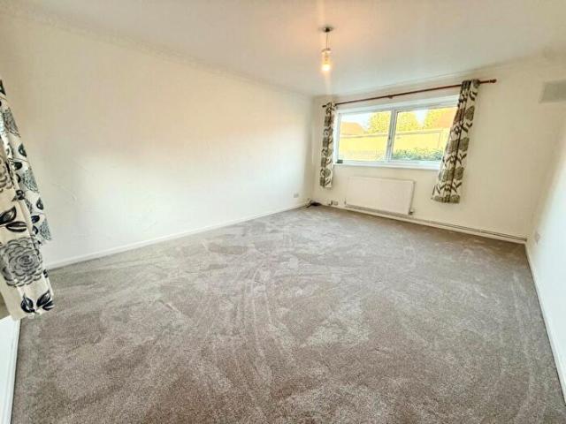 2 Bedroom Apartment To Rent In Calderdale, Nottingham, Nottinghamshire, NG8