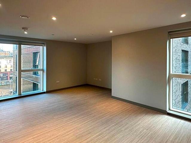 2 Bedroom Apartment To Rent In Candleriggs, Trongate, Glasgow, G1