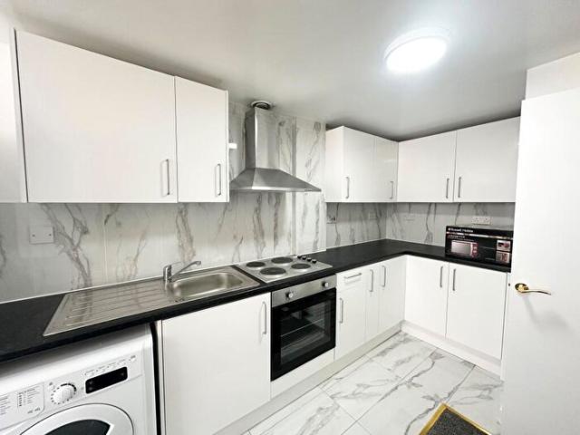 2 Bedroom Apartment To Rent In Castle Edge, Nottingham, NG7