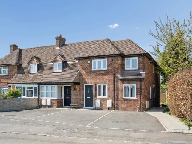 2 bedroom apartment to rent in chesterton green beaconsfield buckinghamshire hp9