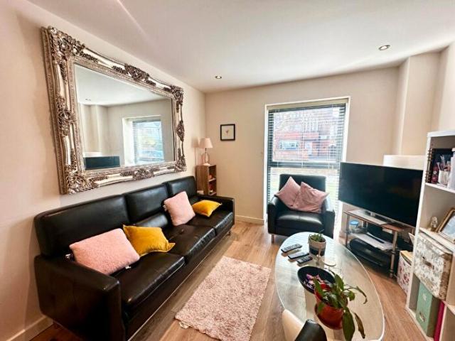 2 Bedroom Apartment To Rent In Christonian Court, Bridgford Road, West Bridgford, Nottingham, NG2