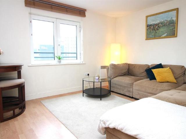 2 bedroom Apartment to rent in City Gate, Newcastle Upon Tyne