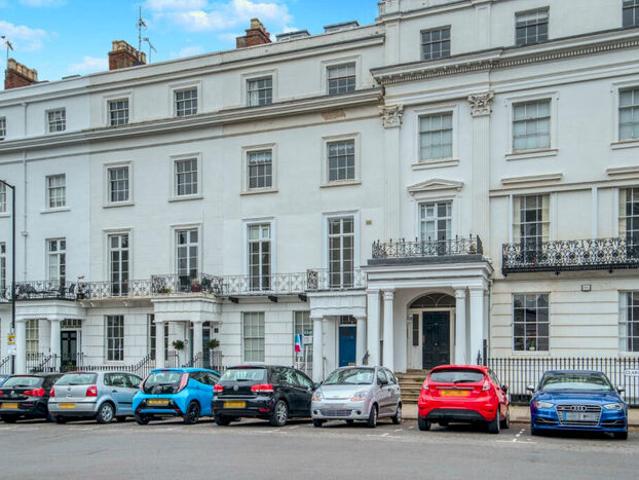 2 Bedroom Apartment To Rent In Clarendon Square, Leamington Spa, CV32