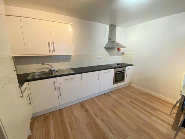 2 Bedroom Apartment To Rent In Andover Street, Leicester, LE2