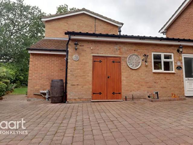 2 Bedroom Apartment To Rent In Annexe, Copper Beech Way, Leighton Buzzard, LU7