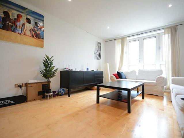 2 Bedroom Apartment To Rent In Adams Walk, NG1