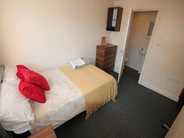 2 Bedroom Apartment To Rent In Ashbourne Road, Derby, DE22