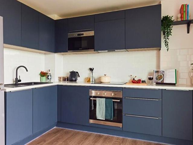 2 Bedroom Apartment To Rent In Avebury Boulevard, Milton Keynes, Buckinghamshire, MK9