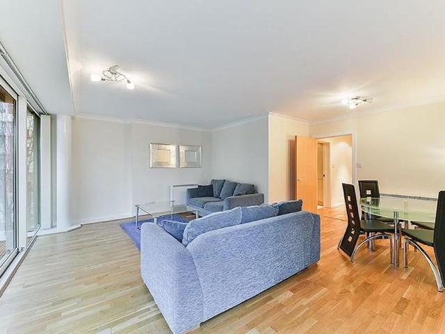 2 bedroom apartment to rent in Boardwalk Place, London E14