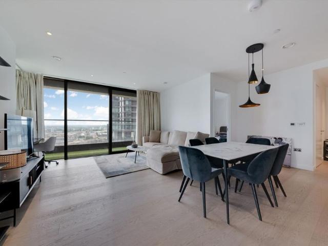 2 bedroom apartment to rent in Bagshaw Building, E14