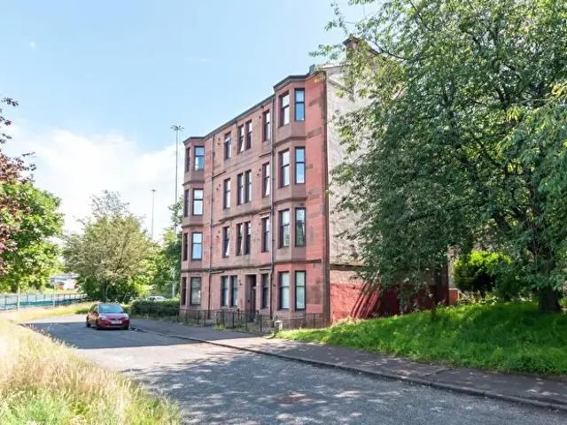 2 Bedroom Apartment To Rent In Balshagray Crescent, Flat, Thornwood, Glasgow, G14