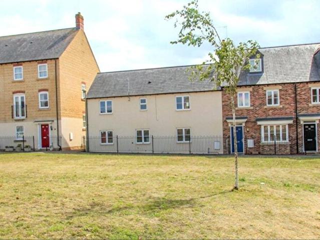 2 Bedroom Apartment To Rent In Blackthorn Mews, Carterton, Oxfordshire, OX18