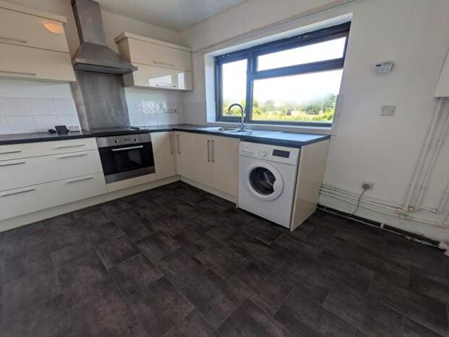 2 Bedroom Apartment To Rent In Blenheim Drive, Chilwell, NG9
