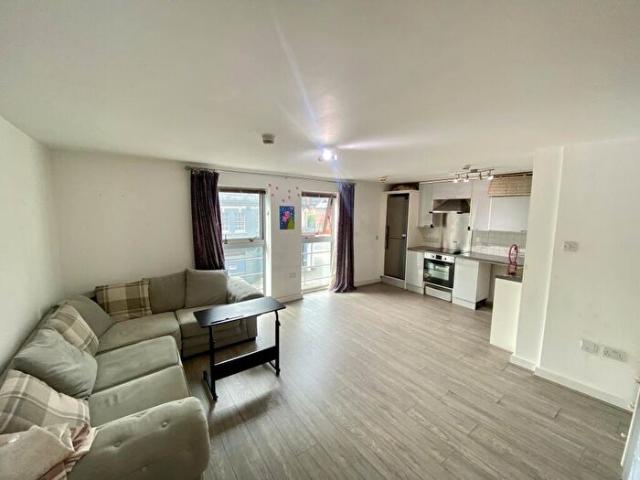 2 Bedroom Apartment To Rent In Bloomsbury Court, City Centre, NG1