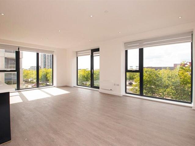 2 Bedroom Apartment To Rent In Buckingham Court, Milton Keynes, MK9
