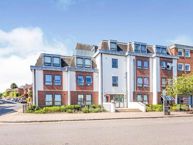 2 Bedroom Apartment To Rent In Buckingham Street, Aylesbury, HP20