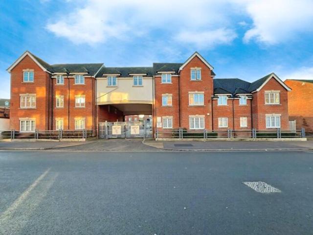 2 Bedroom Apartment To Rent In Buckingham Street, Aylesbury, HP20