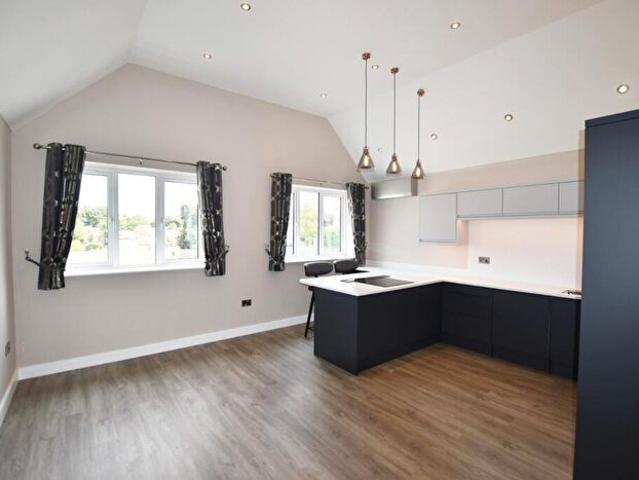 2 Bedroom Apartment To Rent In Gedling Road, Arnold, Nottingham, NG5