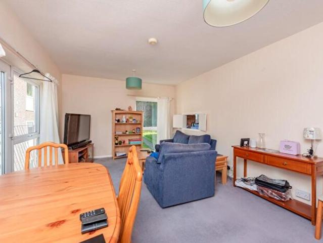 2 Bedroom Apartment To Rent In Granville Court, Oxford, OX3