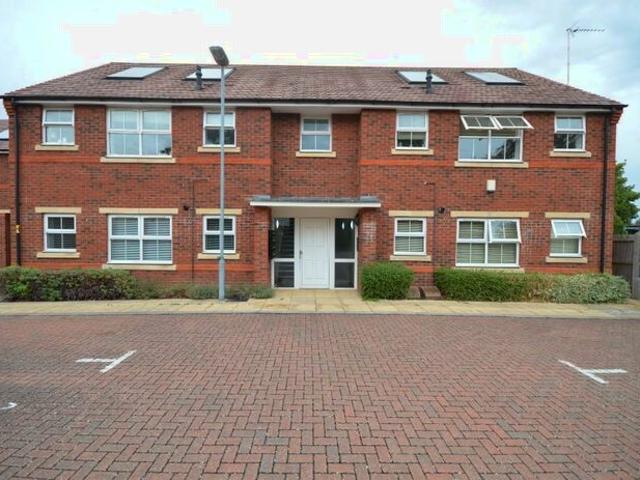 2 Bedroom Apartment To Rent In Green Farm Road, Milton Keynes, Buckinghamshire, MK16