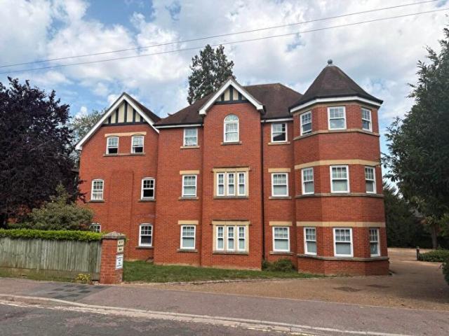 2 Bedroom Apartment To Rent In Dashwood Road, Banbury, OX16
