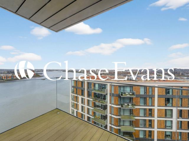 2 bedroom apartment to rent in deveraux house duke of wellington avenue woolwich se18