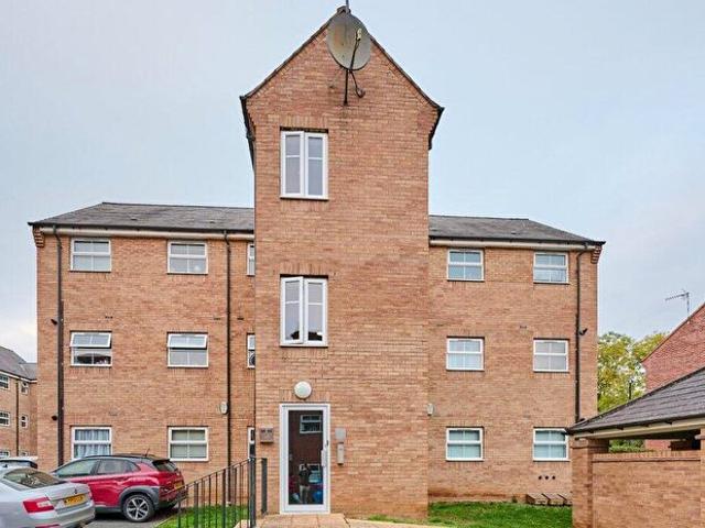 2 Bedroom Apartment To Rent In Dunster Close, Rugby, CV22