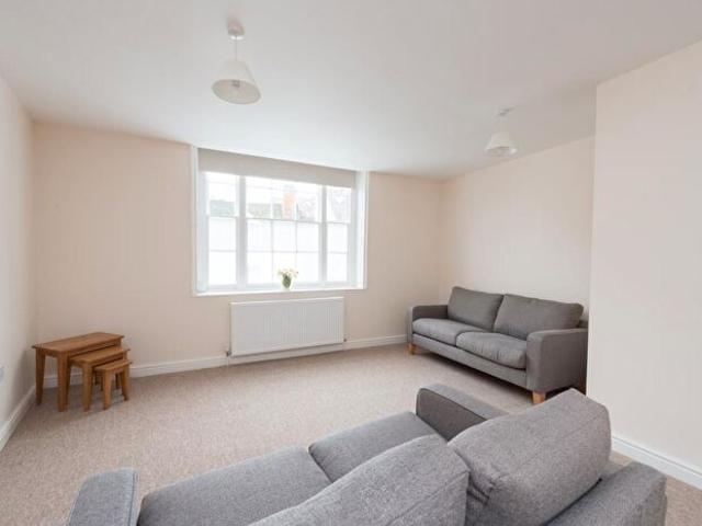 2 Bedroom Apartment To Rent In East St. Helens Street, Abingdon, OX14