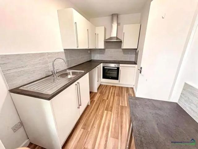 2 Bedroom Apartment To Rent In Ebury Road, Carrington, Nottingham, NG5