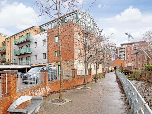 2 bedroom apartment to rent in ecclesall road draymans court s11