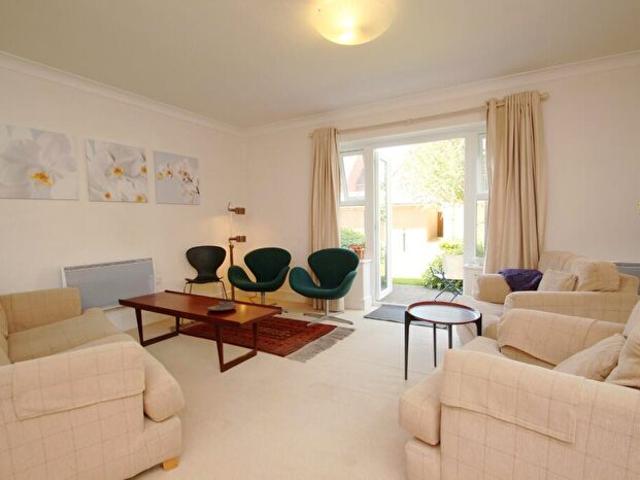 2 Bedroom Apartment To Rent In Elizabeth Jennings Way, OX2