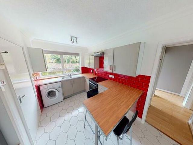 2 Bedroom Apartment To Rent In Elm Close, Nottingham, Nottinghamshire, NG3
