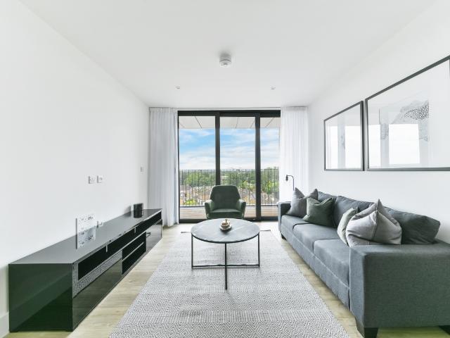 2 bedroom apartment to rent in epsom house 2 fairfield avenue staines upon thames greater london tw18