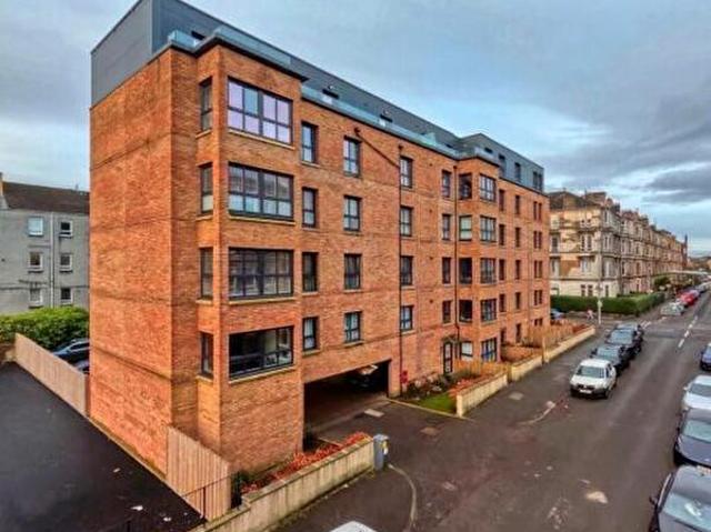 2 Bedroom Apartment To Rent In Finlay Drive, Dennistoun, G31