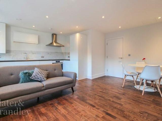 2 Bedroom Apartment To Rent In Flat, Carrington Street, Nottingham, Nottinghamshire, NG1