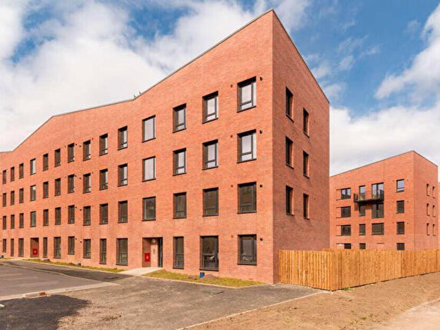 2 Bedroom Apartment To Rent In Flat /, Etna Street, Glasgow, G41