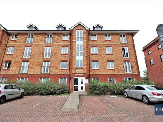 2 Bedroom Apartment To Rent In Henry Bird Way, Southbridge, NN4